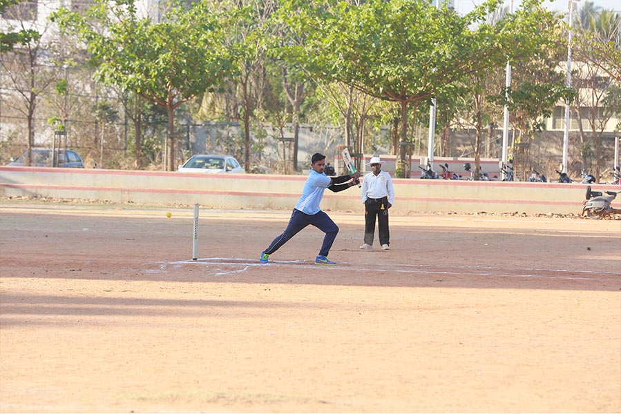 Life at kddl gallery | KDDL Ltd.