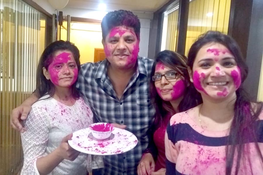 Life at kddl gallery | KDDL Ltd.